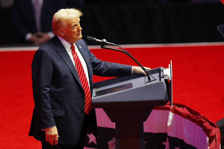 Trump inauguration LIVE: President set to sign over 200 executive ...