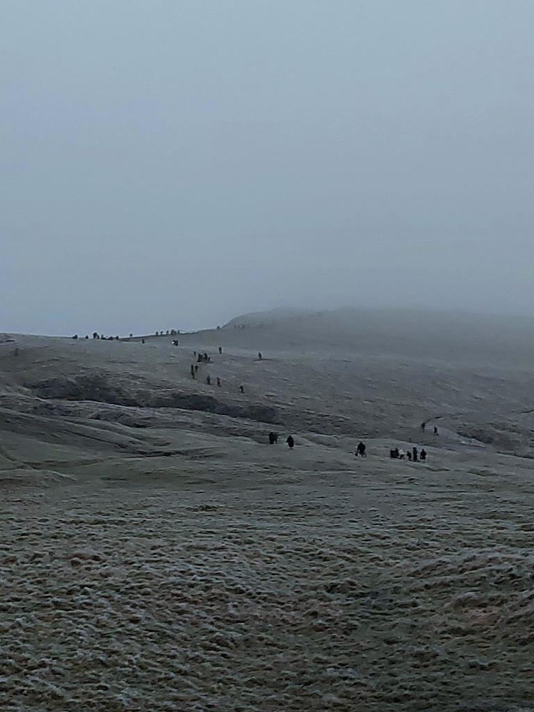 Police issue tickets for illegal parking around Mam Tor, Rushup Edge ...