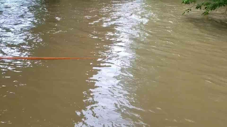 FREAKY MAGNET FISHING FIND - WHAT IS THIS! 😣😣