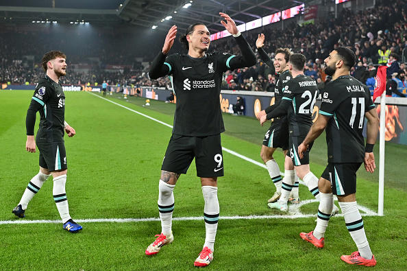 Gary Lineker makes Premier League title prediction as Arsenal chase ...