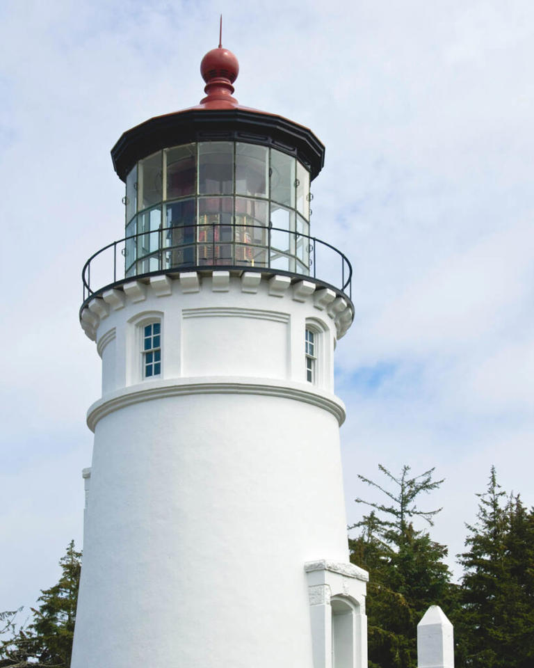 11 Oregon Lighthouses & The Adventures Nearby