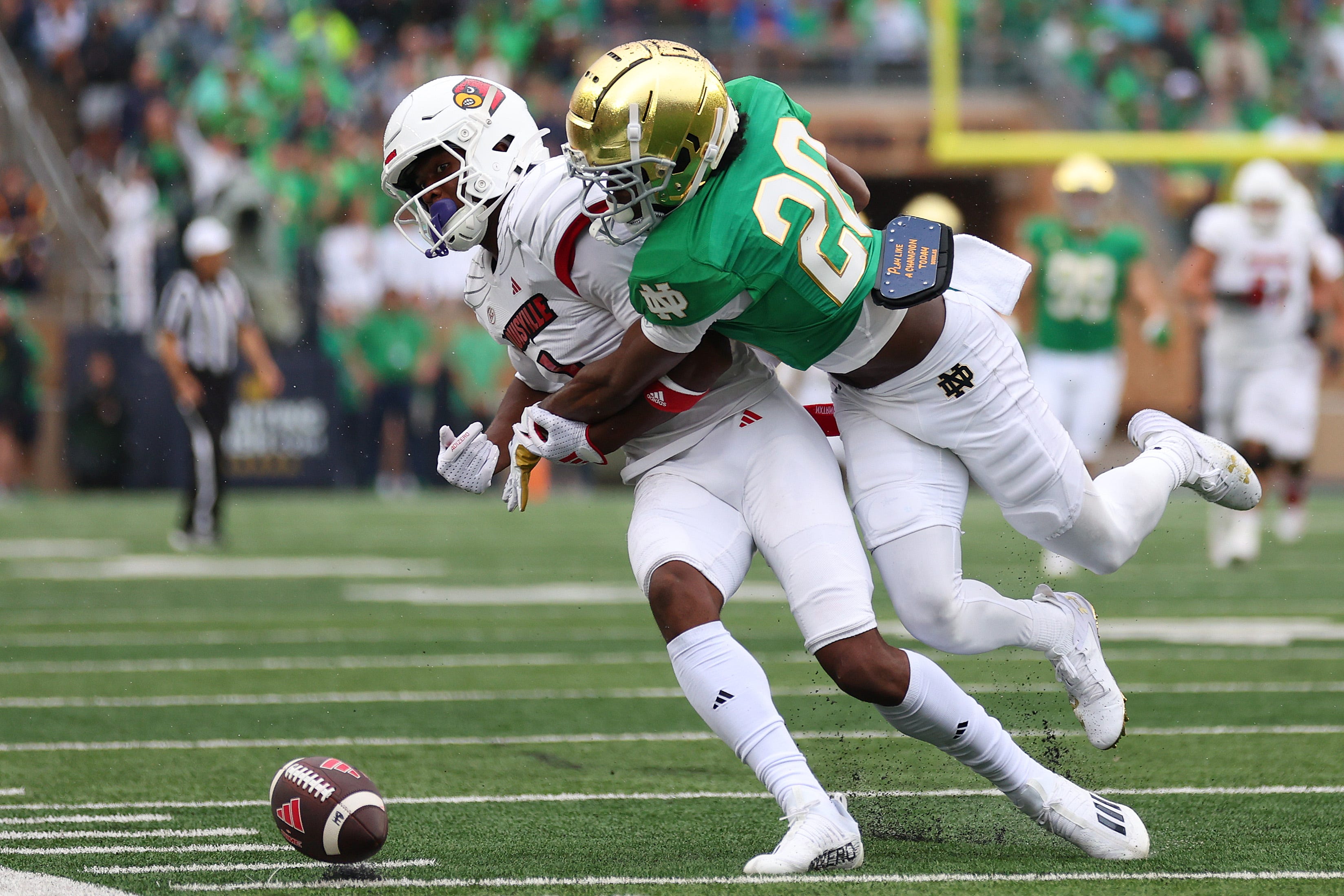 Benjamin Morrison, star cornerback for Notre Dame football, heads to ...