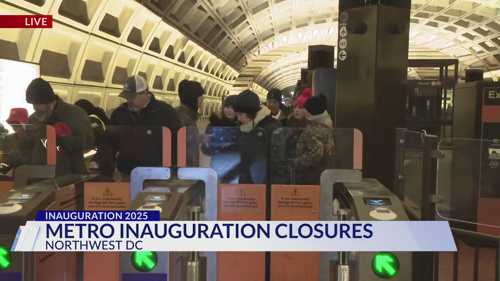Crowds flood Metro ahead of inauguration
