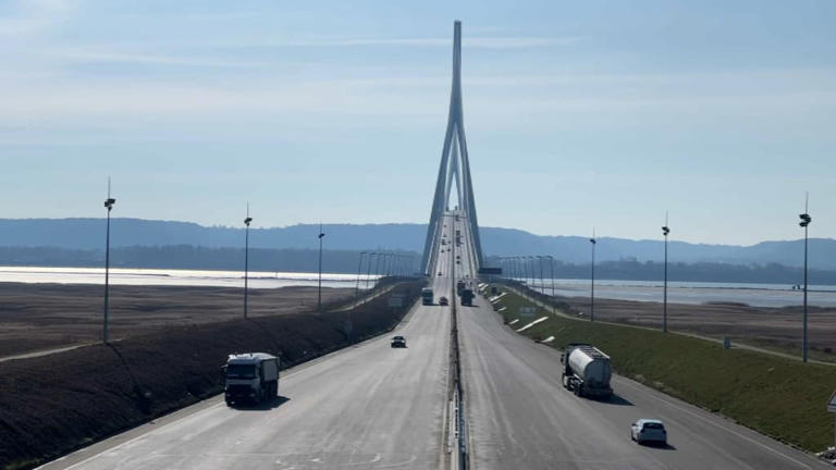 30 ans du pont de Normandie: retour en images sur ce chantier spectaculaire