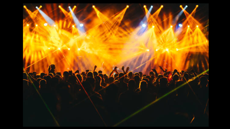 ‘Went Home & Cried In Bathroom’: Here’s Why This Woman Was Left Crying ...