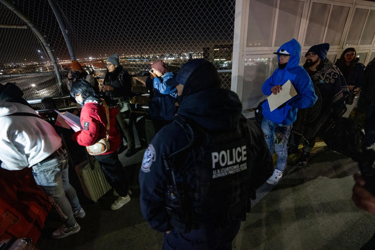 El Paso CBP officer arrested for human smuggling was allegedly in ...