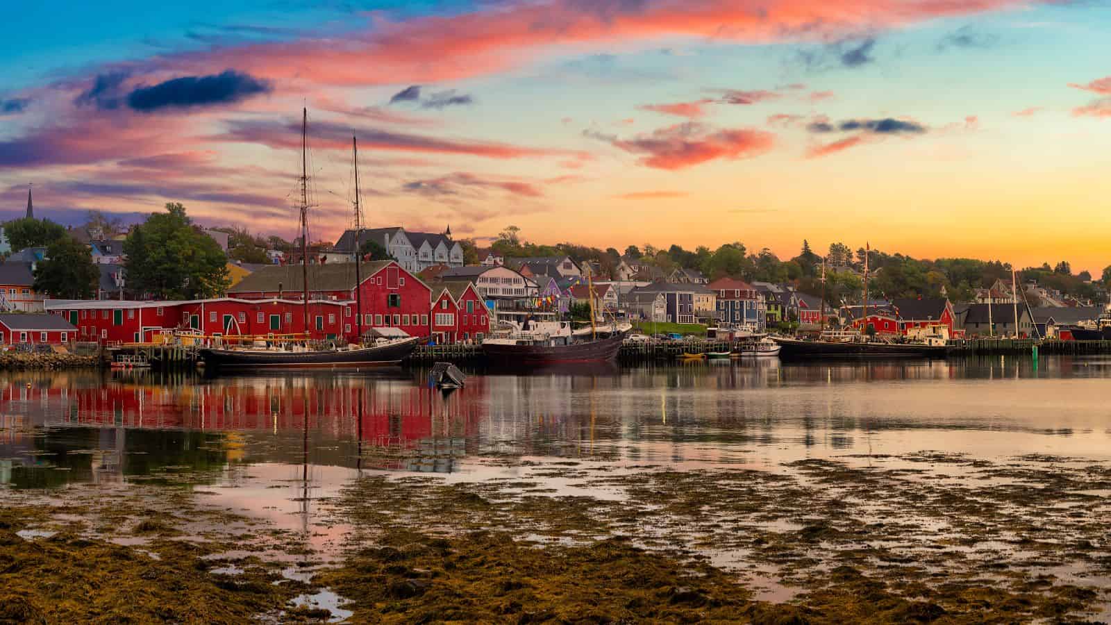20 Small Towns in Canada That Are Perfect for Starting Over