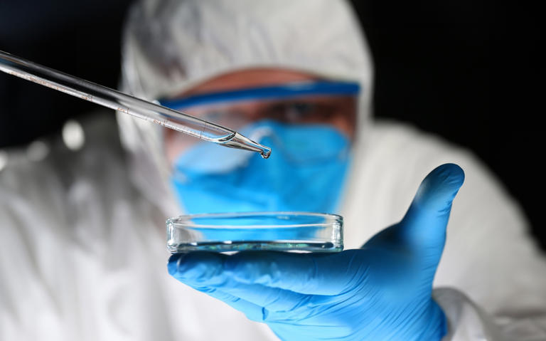 Revolutionary Enzyme Turns Air Into Clean Electricity