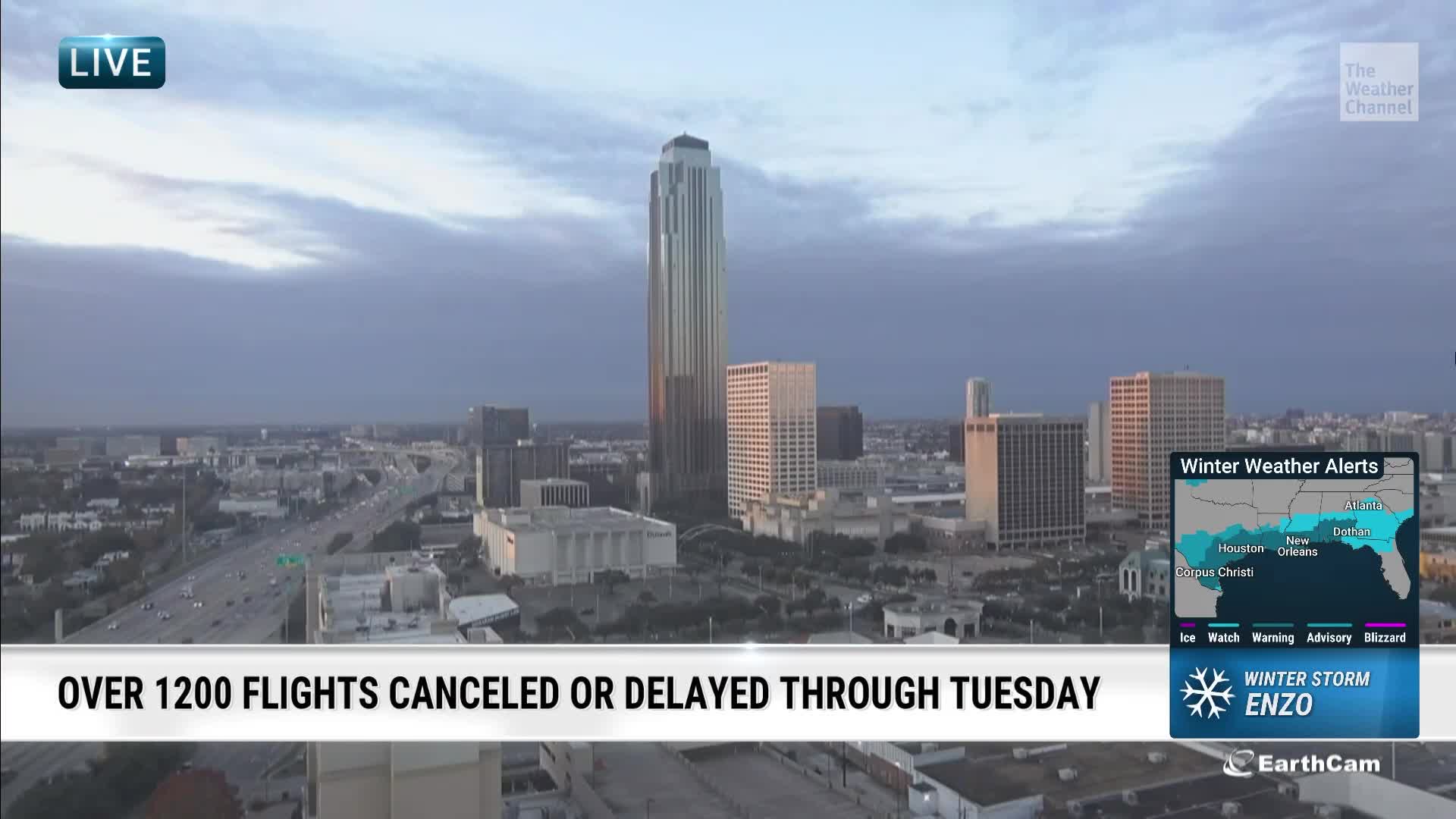 Houston Closing Airports Ahead Of Snow From Winter Storm