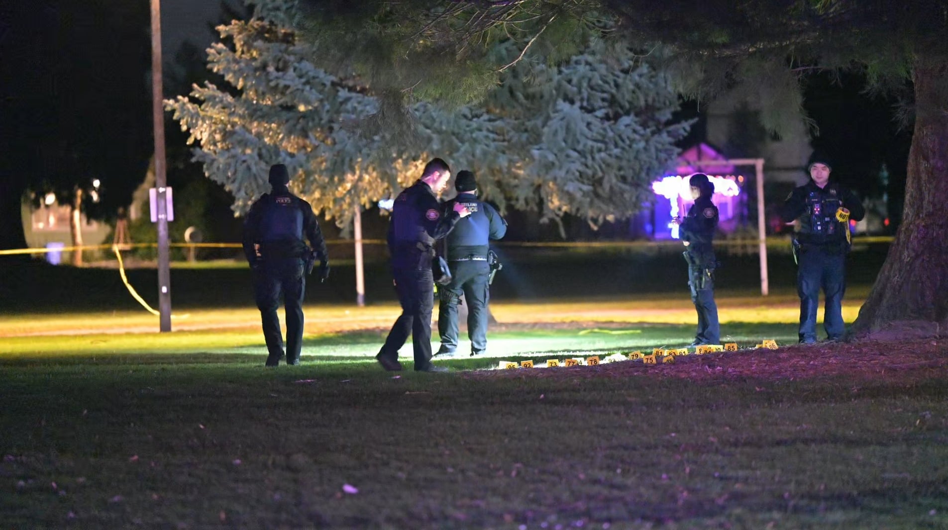 Police: 2 dogs hurt in SE Portland shooting