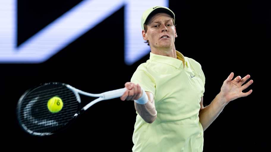 Australian Open's point of the tournament lasted an incredible 37 shots ...