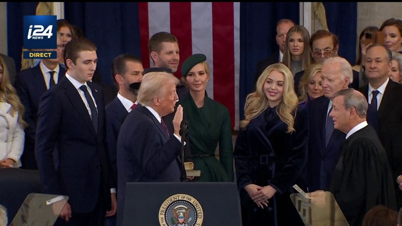 Donald Trump prête serment et devient le 47e président des États-Unis