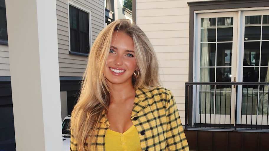 Mark Andrews' gf Elena Yates turns off IG comments after Ravens fallout