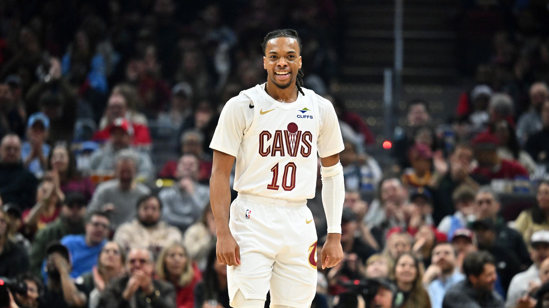 Cavs eclipse Suns behind another impressive performance from Darius ...