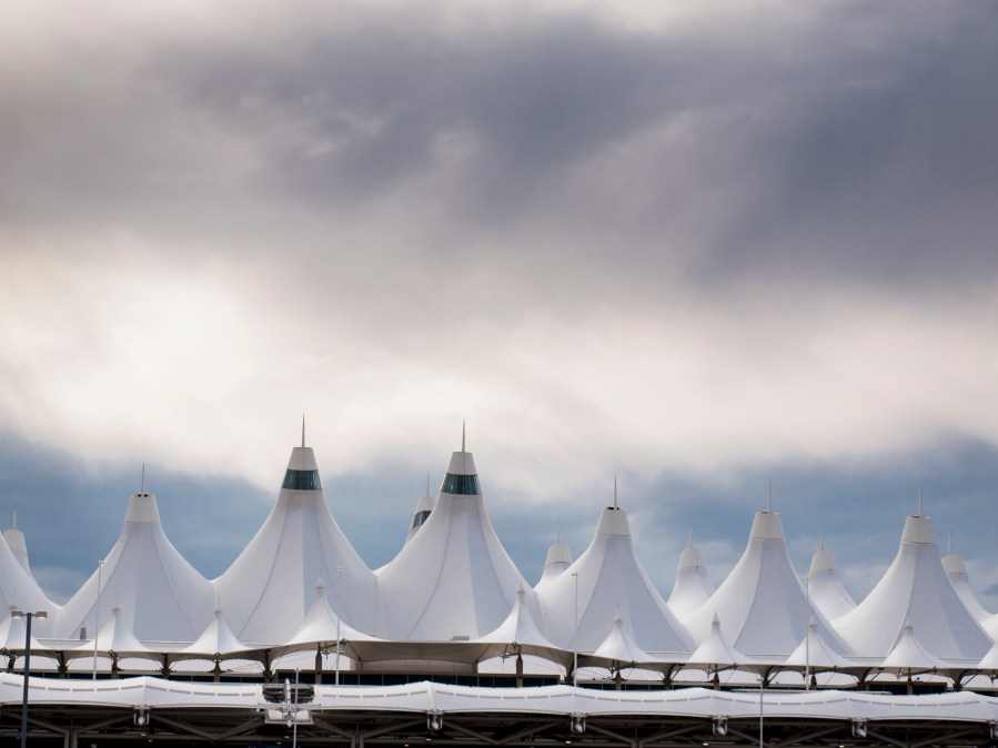 Over 400 flights delayed, 11 canceled at Denver airport Friday