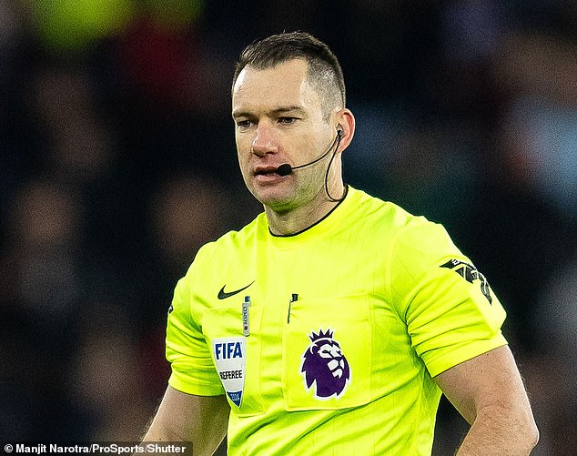 Former referee Mark Clattenburg blasts 'LAZY' standards of Premier ...