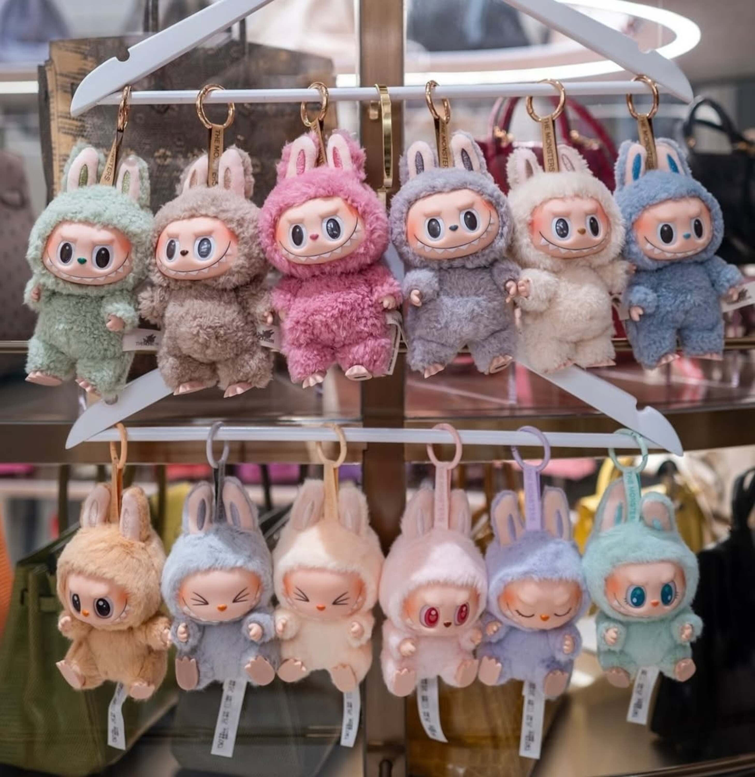 Labubu: ¿qué son y por qué se han vuelto tan populares?