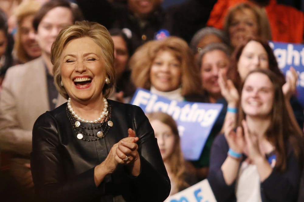 Hillary Clinton can't stop herself from laughing at Trump during ...