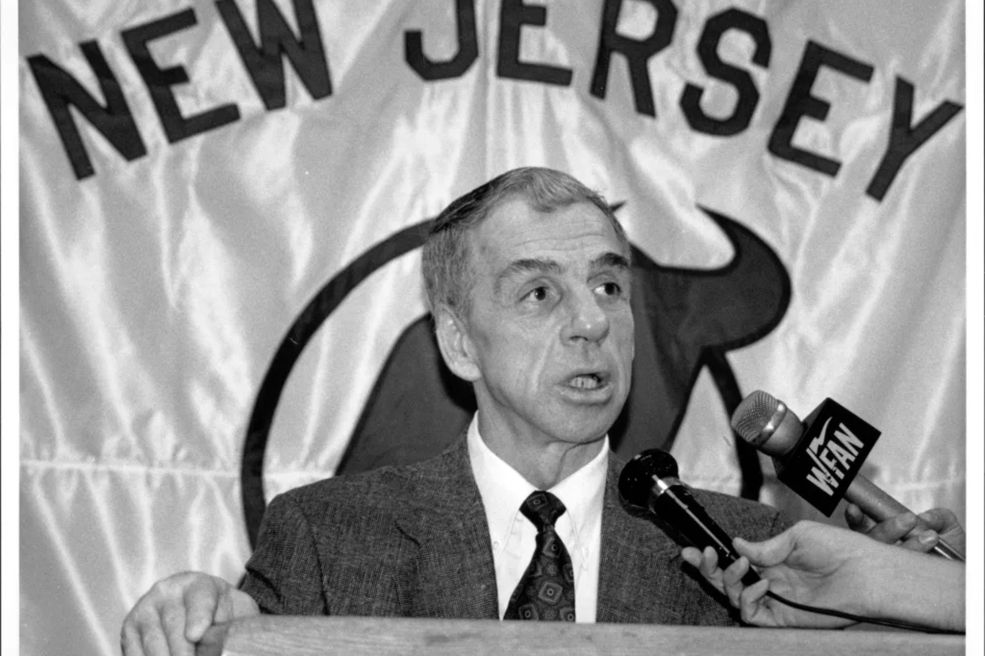 Tom McVie, former Devils coach, dead at 89