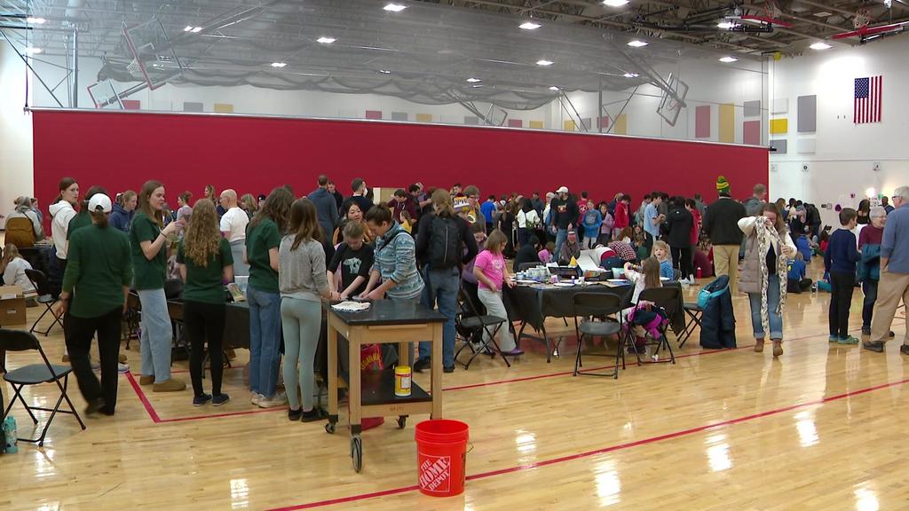 Two Rivers High School students giving back to community on Martin ...