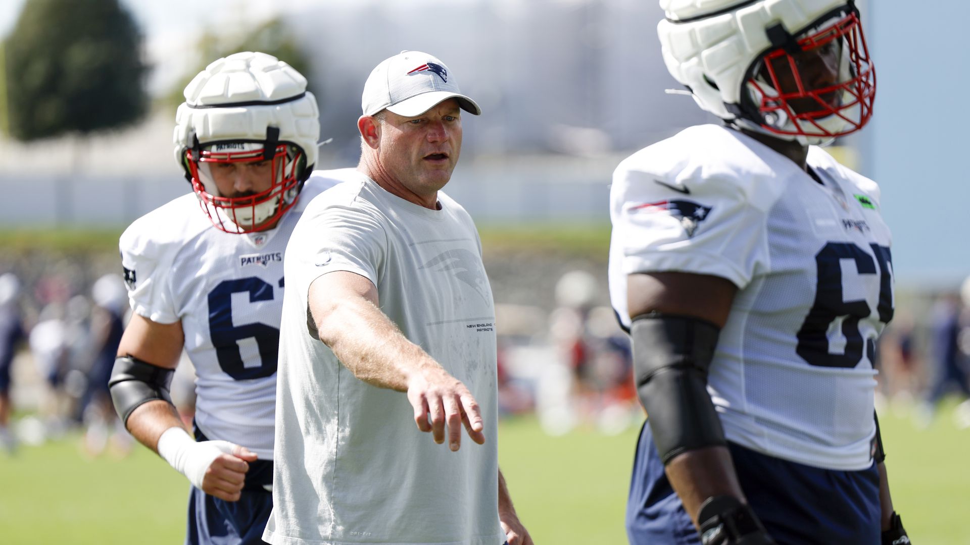 Bengals announce hiring of Patriots offensive line coach Scott Peters