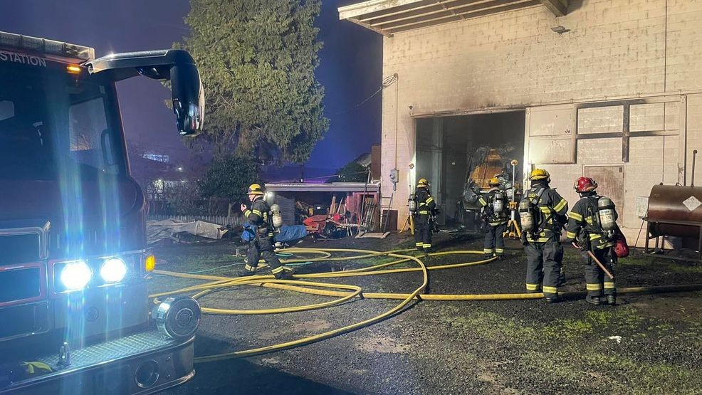 Eugene-Springfield firefighters swiftly contain commercial blaze