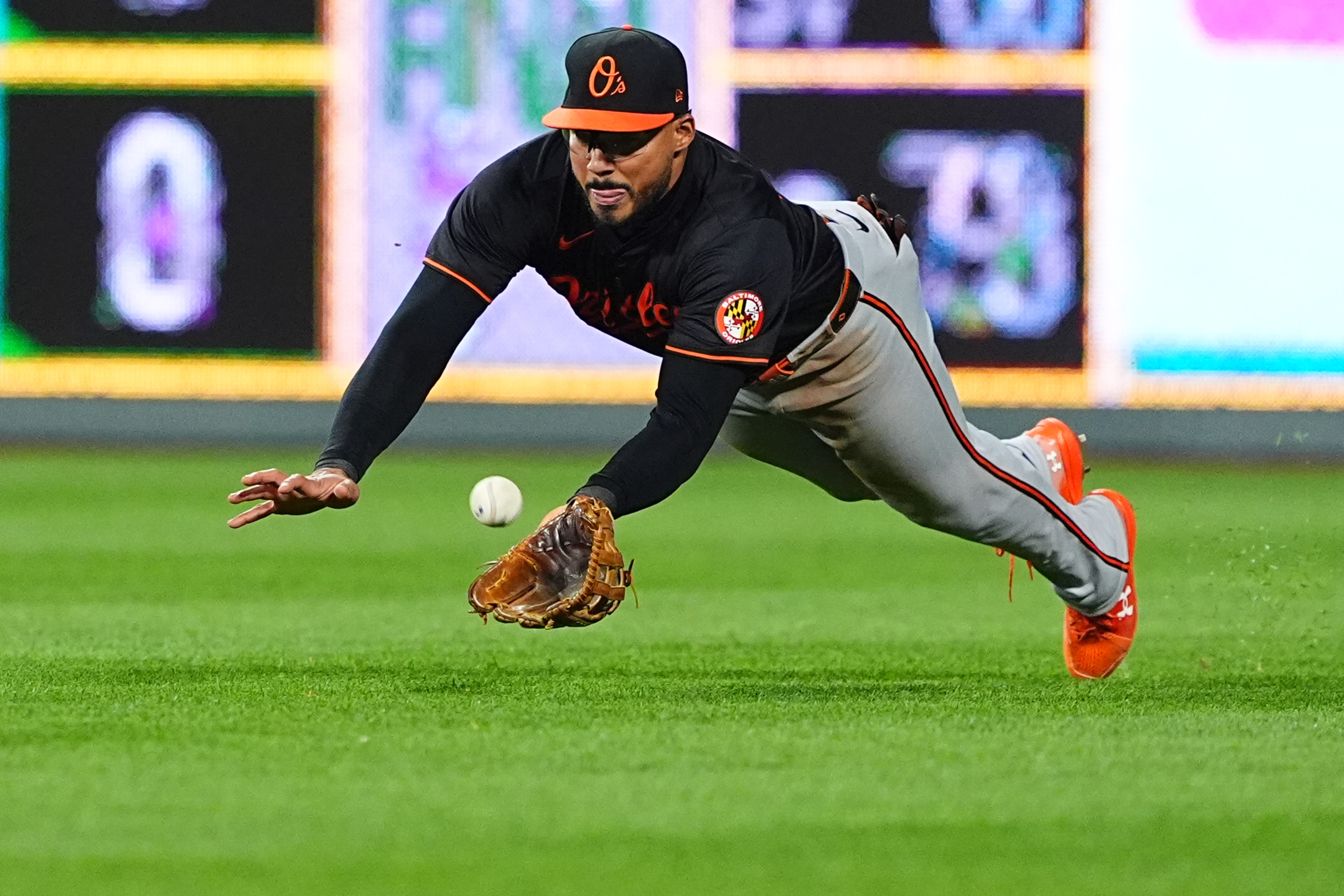 Blue Jays to Sign Anthony Santander For More Than $90 Million: Reports