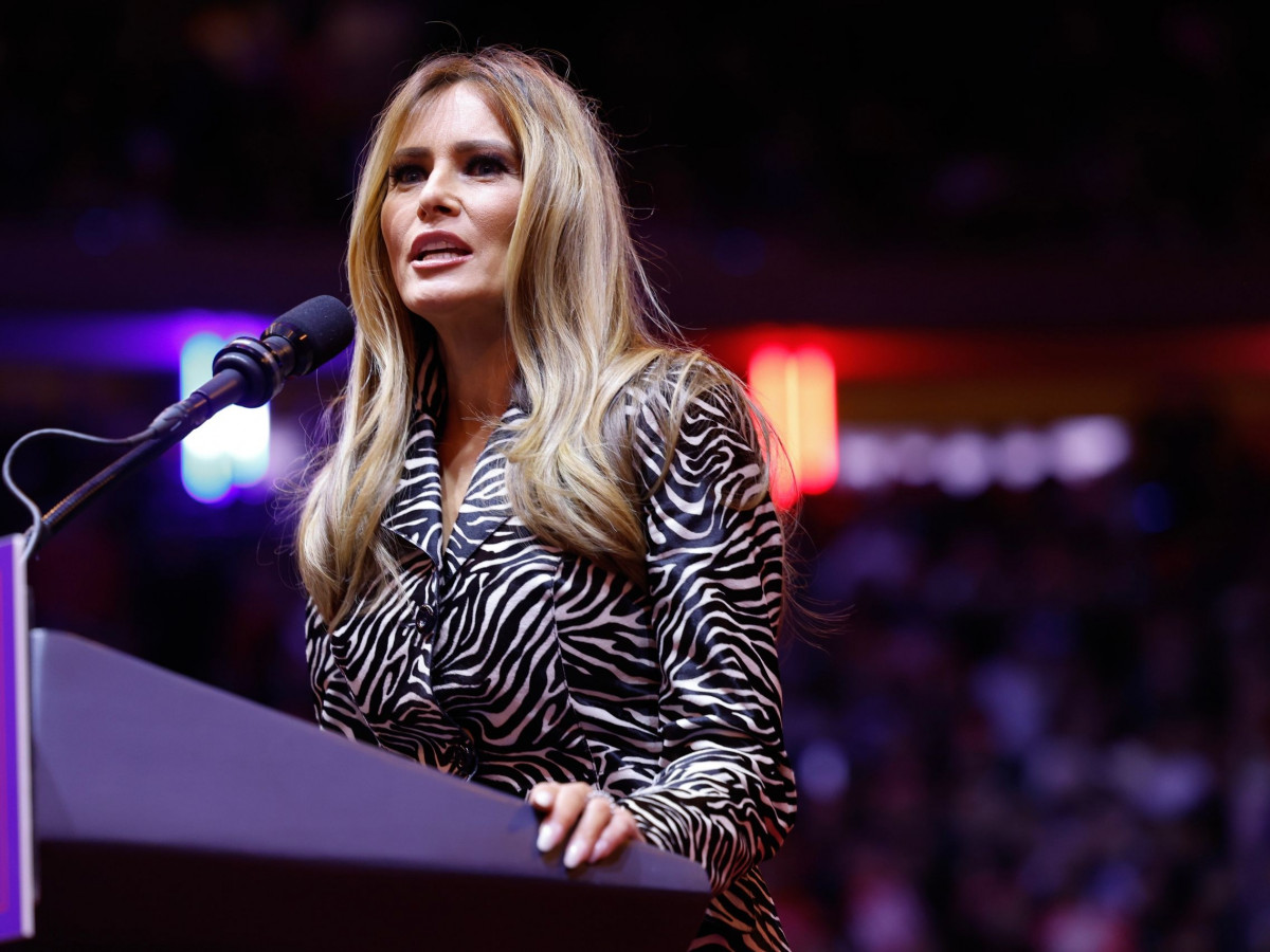 Melania Trump: Γνωρίζουμε το χρώμα του manicure της και 3 ακόμα beauty ...