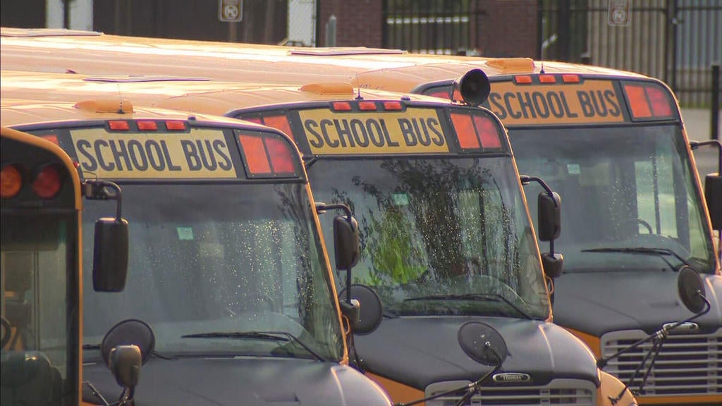 Chicago area schools announce closings, e-learning for Tuesday due to ...