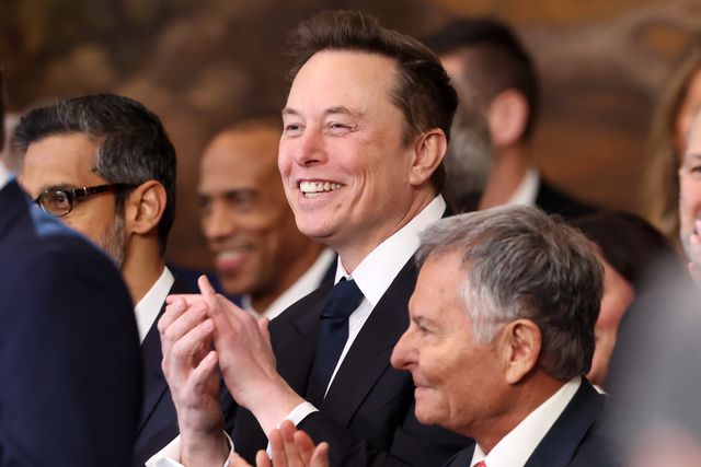 Donald Trump and Elon Musk Come Face to Face in Oval Office Hours After ...