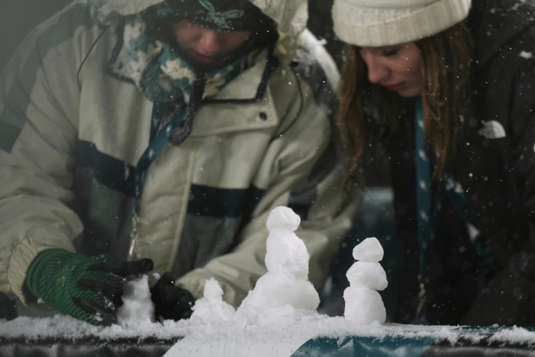 Jared Verse says Eagles fans hurled snowballs at him in Rams’ playoff ...