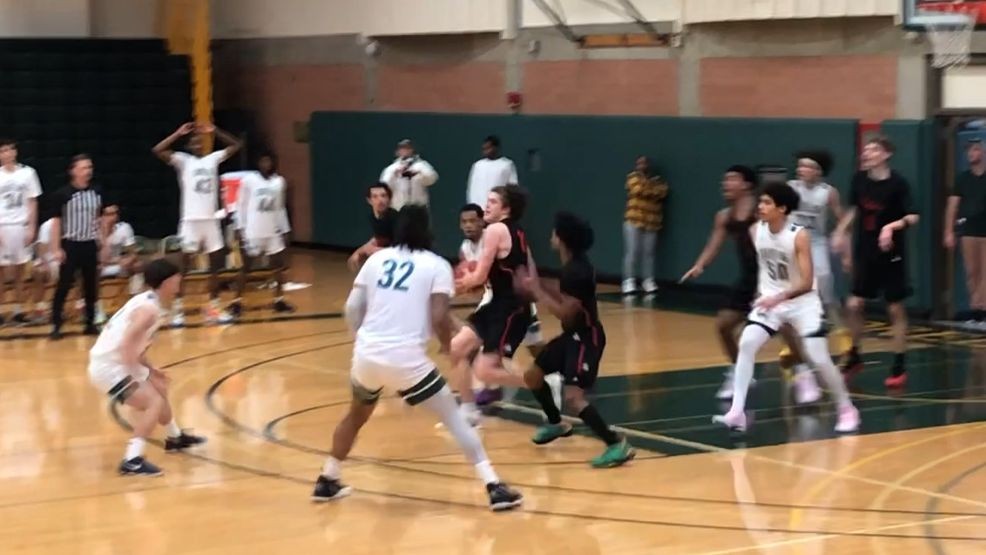 VIDEO: 70-foot buzzer beater gives community college incredible ...