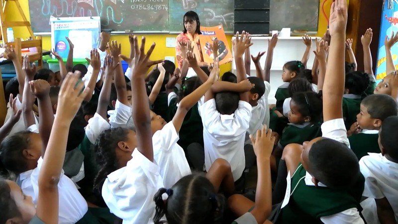 96 Grade 3 learners crammed into one class