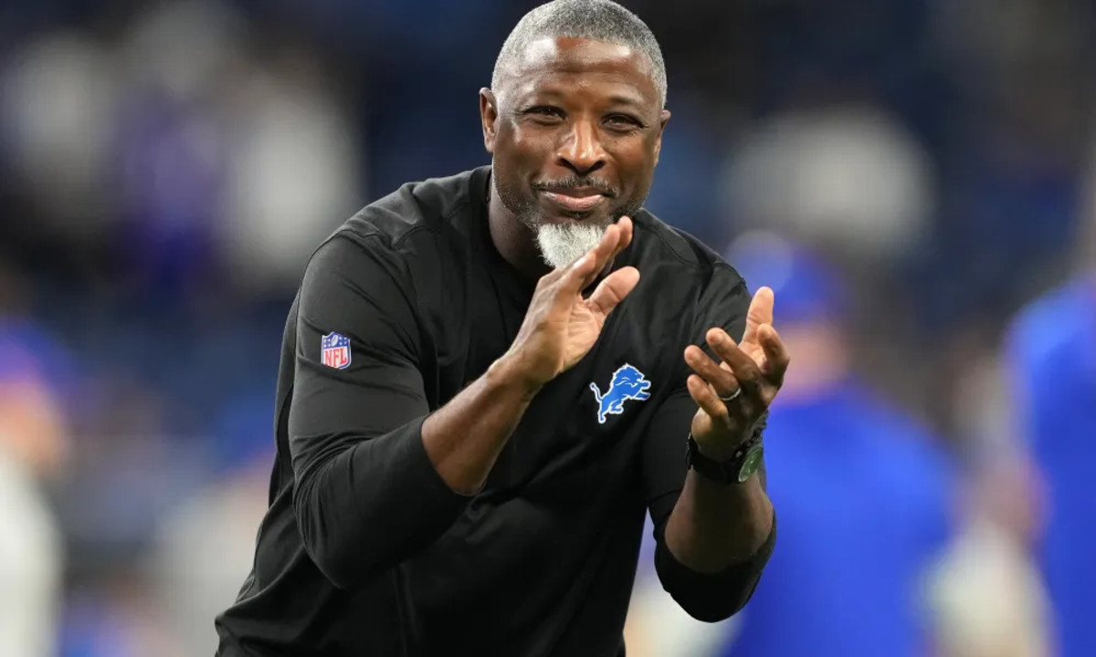 Jets Top Target Coach Aaron Glenn Gets Status Update