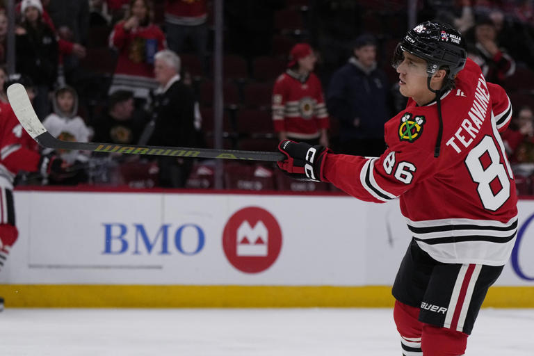 Teuvo Teravainen steps up his play while the Chicago Blackhawks ...