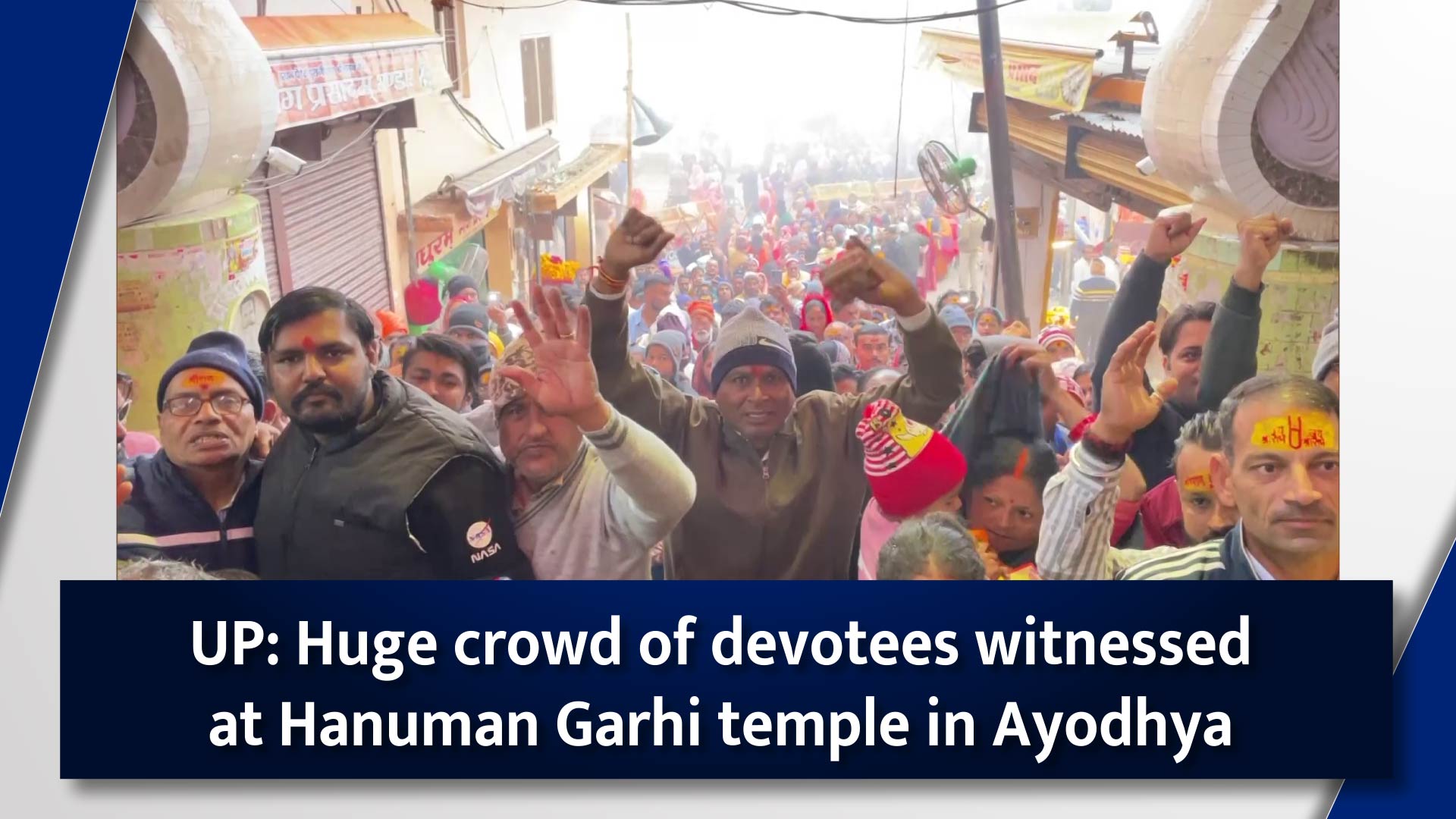 UP: Huge crowd of devotees witnessed at Hanuman Garhi temple in Ayodhya
