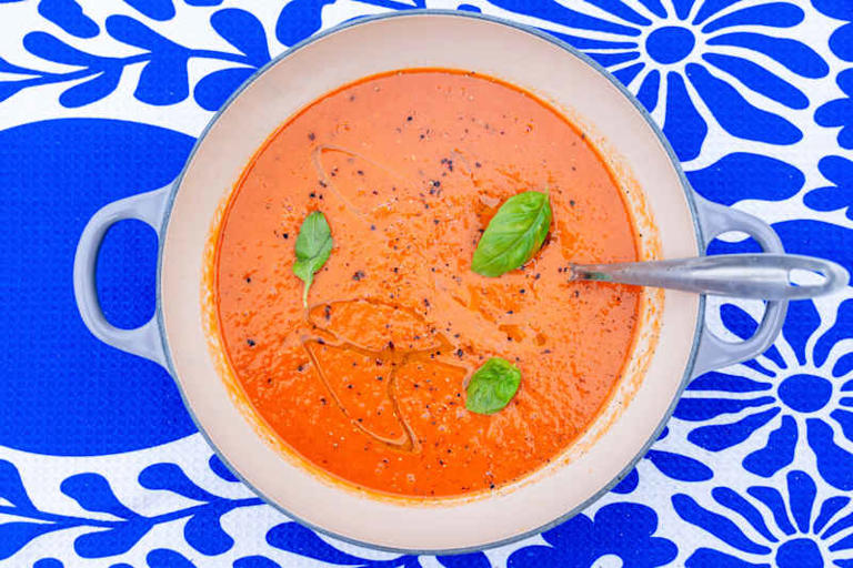 I Made Kate Hudson's 4-Ingredient "Yummiest" Tomato Soup