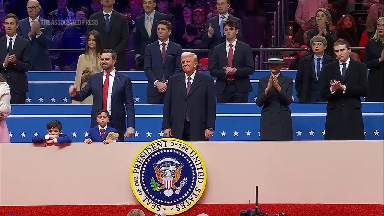 Trump and Vance honored at indoor inaugural parade