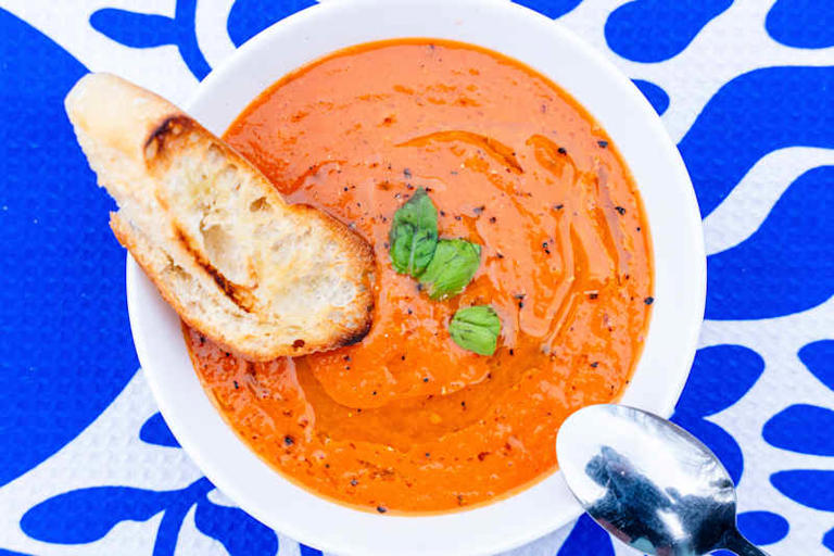 I Made Kate Hudson's 4-Ingredient "Yummiest" Tomato Soup