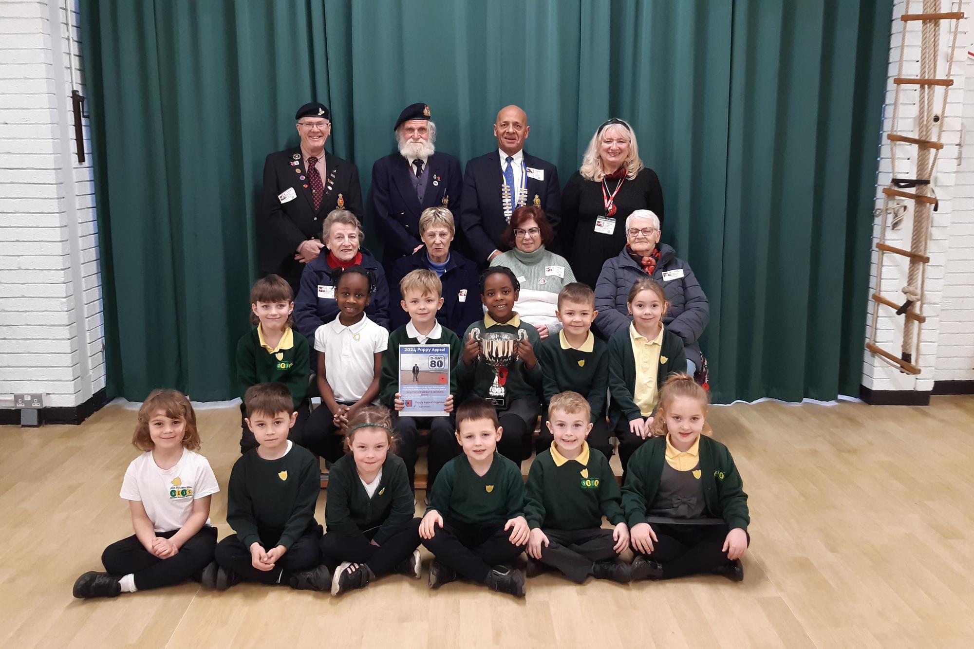 Rushden infant school presented with Poppy Cup for fundraising efforts ...