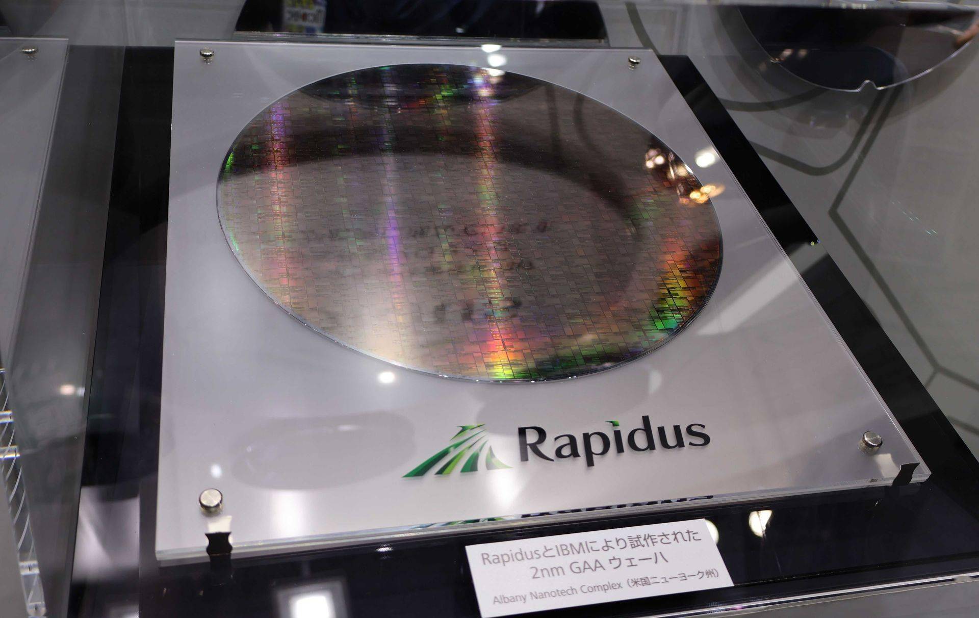 Rapidus携IBM 2nm GAA原型晶圆亮相，日本本土试产4月即将启动