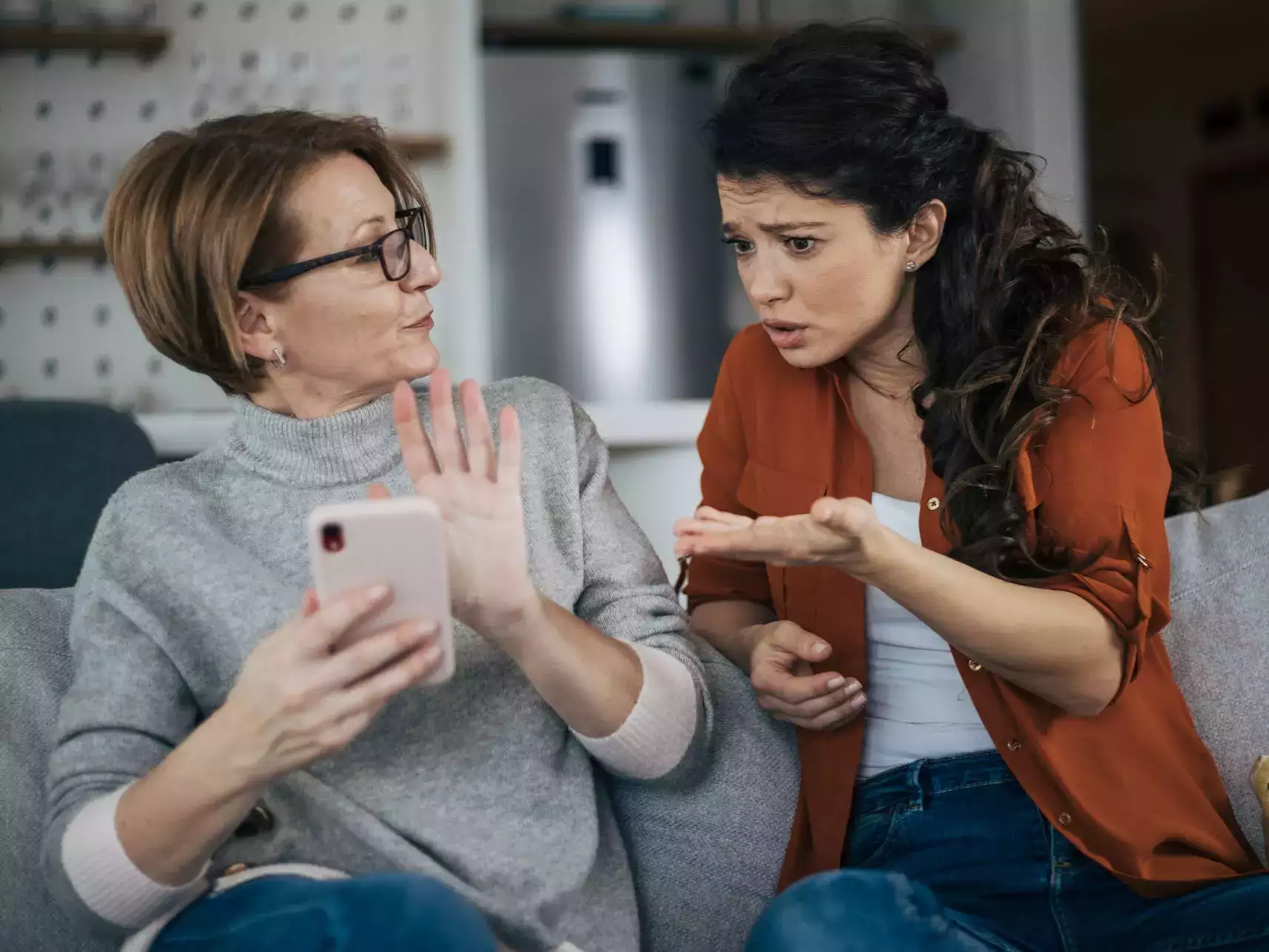 5 signs your parent is emotionally immature, from having low empathy to ...