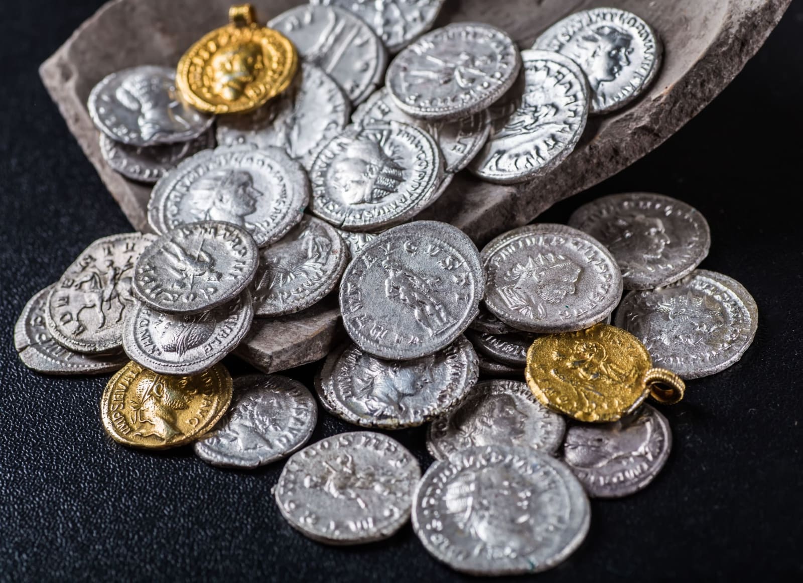 Why silver is likely to outperform gold in 2025?