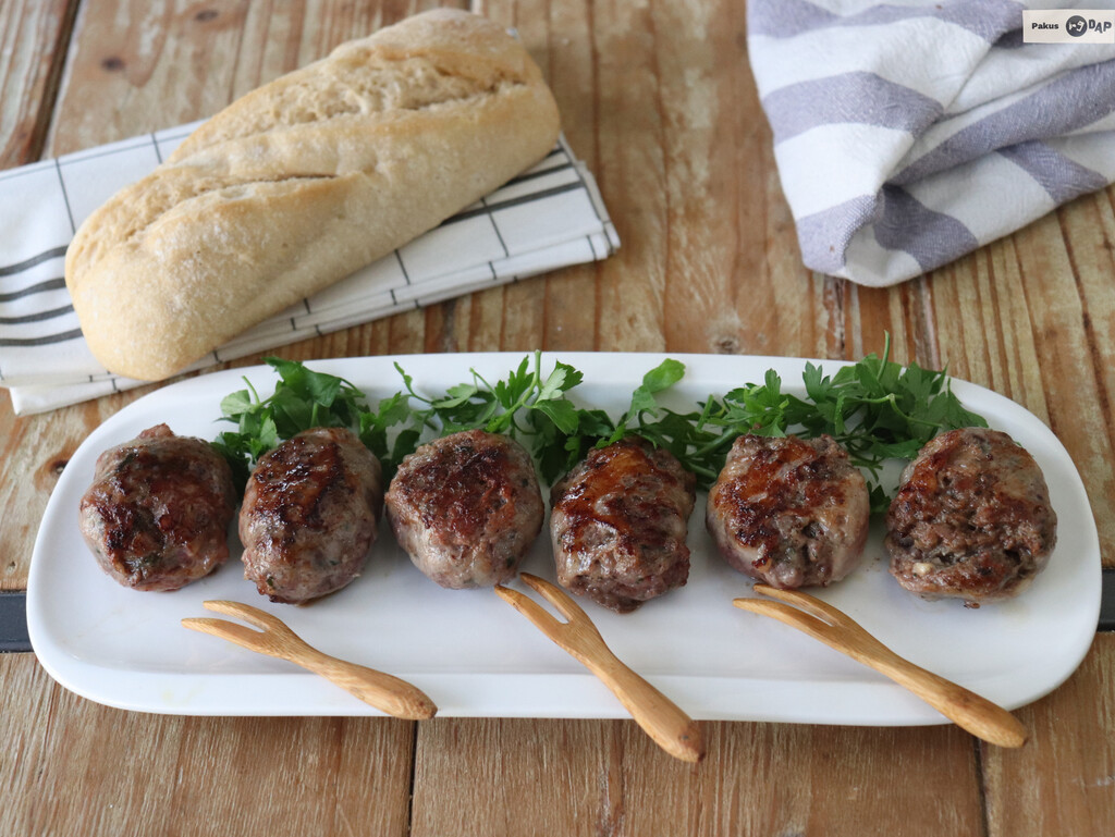 Receta de figatells o fardeles, la preparación elaborada con carne de ...