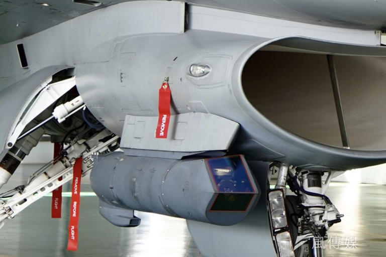 抓到共軍的「狙擊手」莢艙首度現身 F-16V Block 70種子教官將赴美受訓