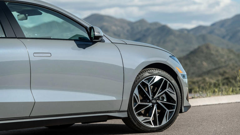 Best electric cars under $40K for 2026 | CarBuzz