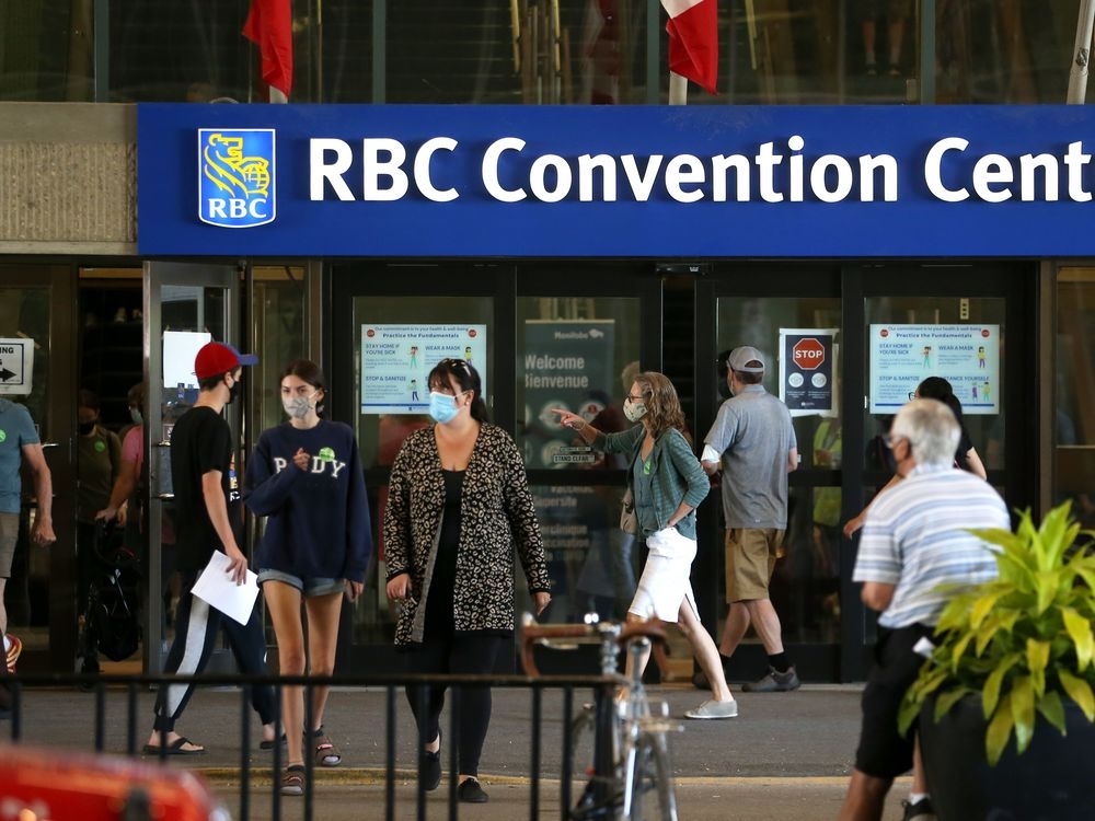 New mural by Métis artist brings life to RBC Convention Centre