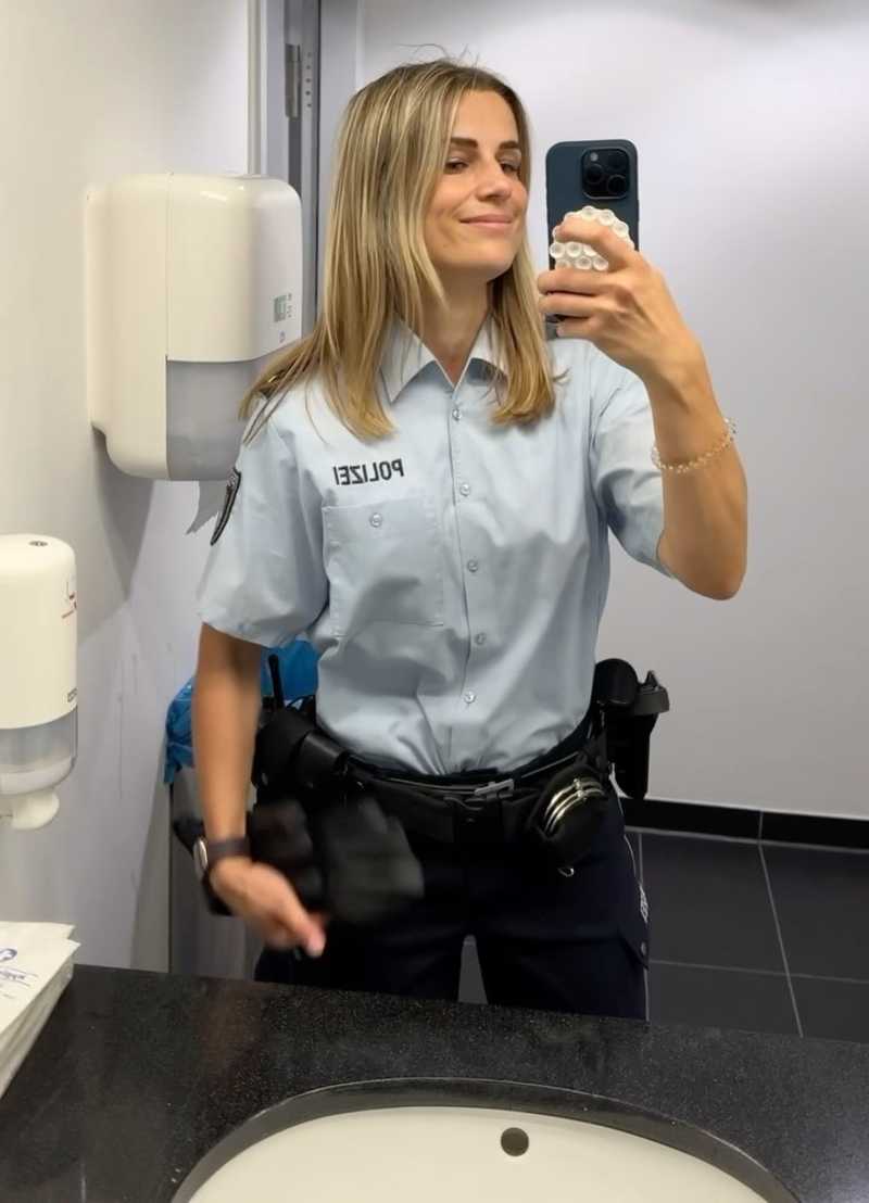 "Blaulicht Report"-Adrienne Koleszár im Bikini: So heiß ist ...