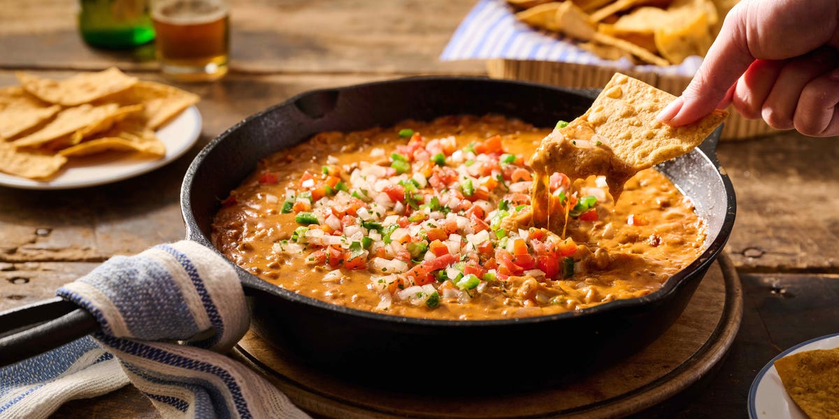 Ree Drummond's Chili Cheese Dip Will Win Your Super Bowl Party