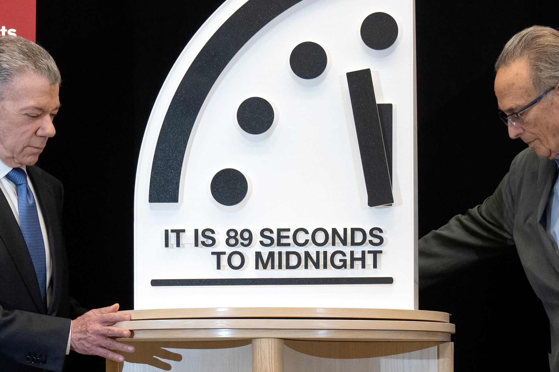 Doomsday Clock: Scientists move apocalypse gauge one step closer to ...